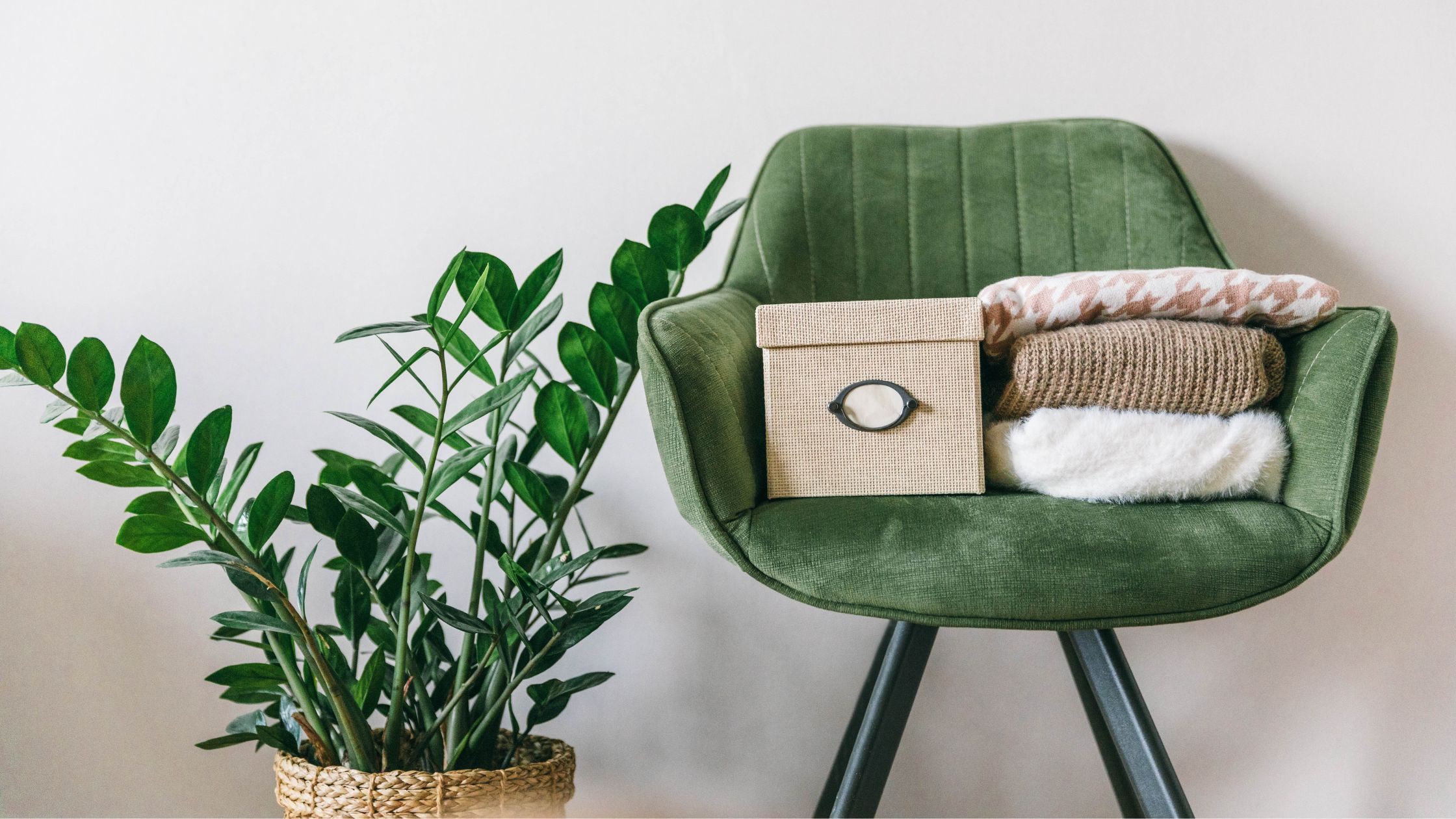 How to Organize and Declutter for a Stress-Free Space (Checklist ...